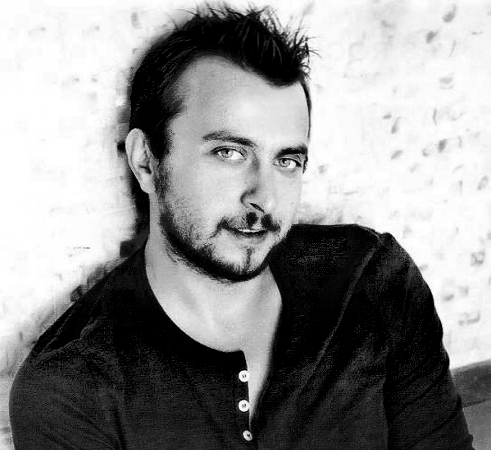 Ali Atay: 'En Sevdiğim İş Tiyatro' - Onedio