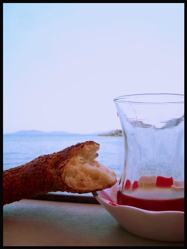 Çay ile Simitin Ayrılmaz İkili Olduğunu Kanıtlayan 16 Fotoğraf