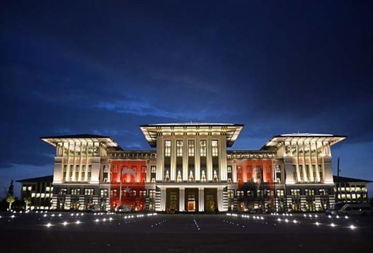 Ak Saray'ın Müteahhidi: Saray'ın Kaç Odalı Olduğunu Bilmiyorum - Onedio