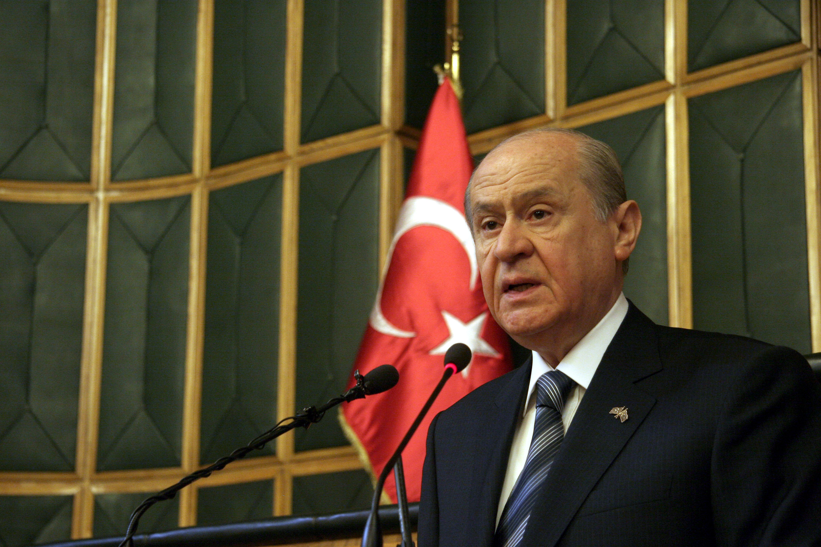 'Bölücülüğün Yol Haritası Gururla Sunuldu, AKP PKK'ya Beyaz Bayrak ...