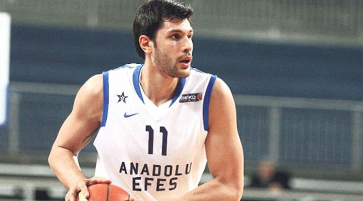 Cenk Akyol Beşiktaş'ta - onedio.com