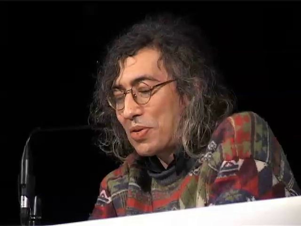 63. Doğum Yıl Dönümünde: Politikanın, Sinemanın ve Felsefenin Üstadı Ulus Baker'i Anıyoruz - Onedio