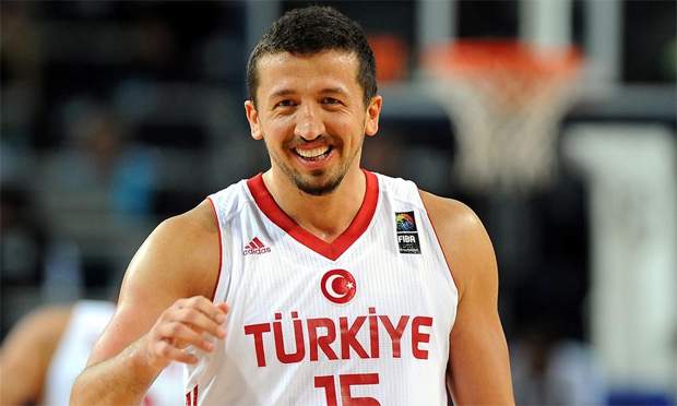 "Enes’in Bazı Şeyleri Görecek Kadar Kafası Çalışmıyor" - Onedio
