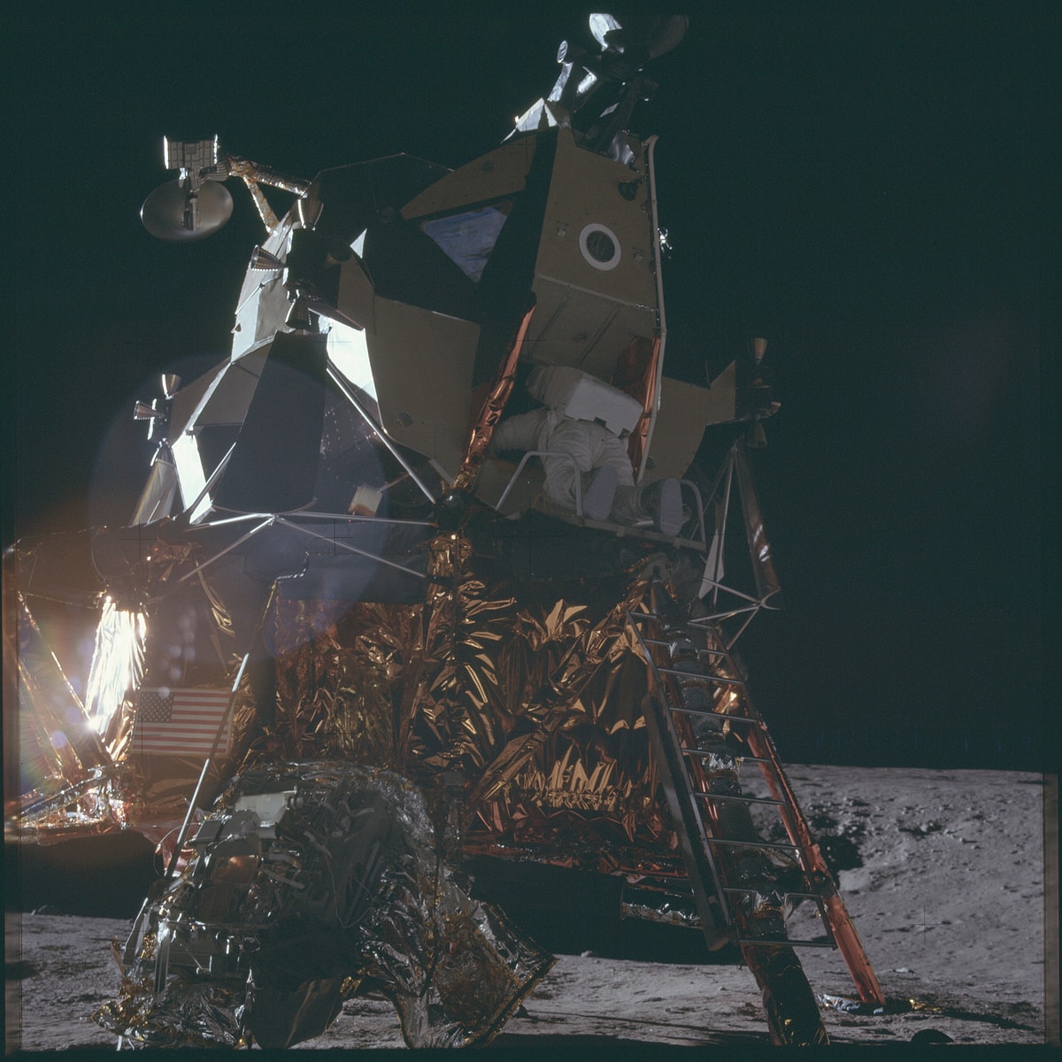 NASA'nın Aya İnişle İlgili Yayınladığı Yüksek Çözünürlükte 29 Fotoğraf ...