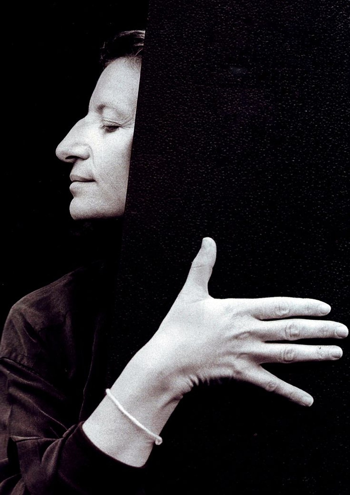 13 Gloriously Beautiful Famous Women With 'Big' Noses - Onedio