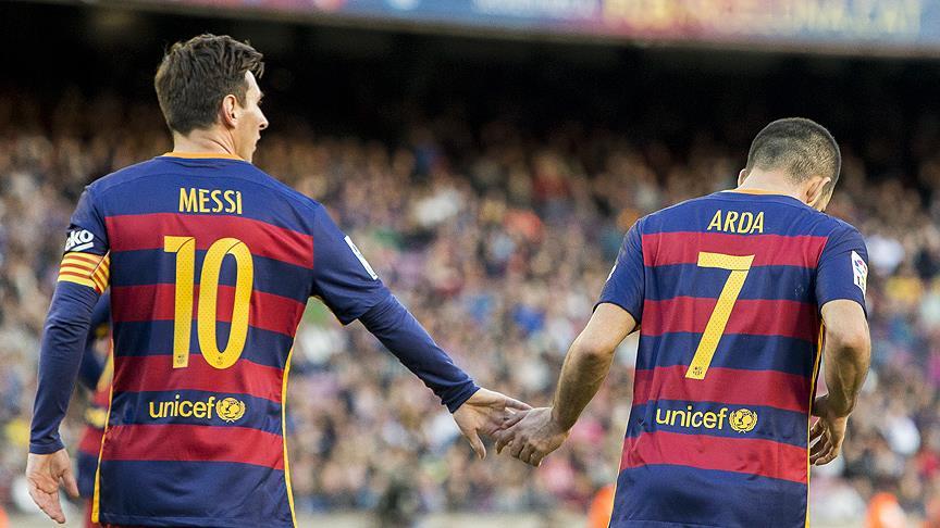 Messi'den Arda Turan'a Övgü - Onedio