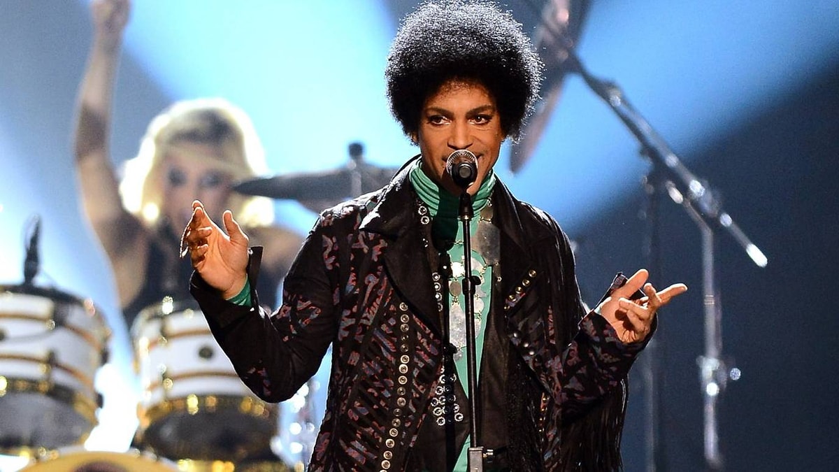 Prince 57 Yaşında Hayatını Kaybetti - Onedio