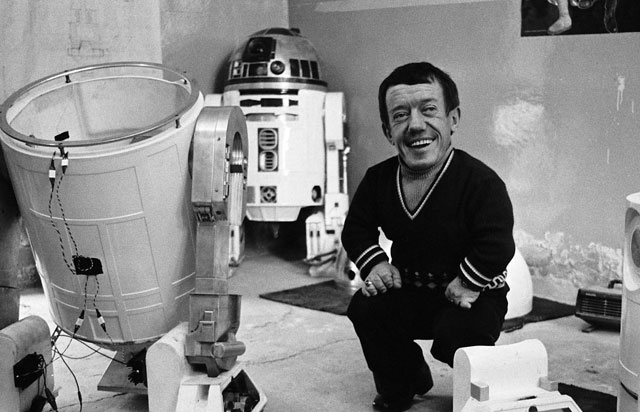 Fotoğraflar ile R2-D2’ya Hayat Veren Kenny Baker'a Veda - Onedio
