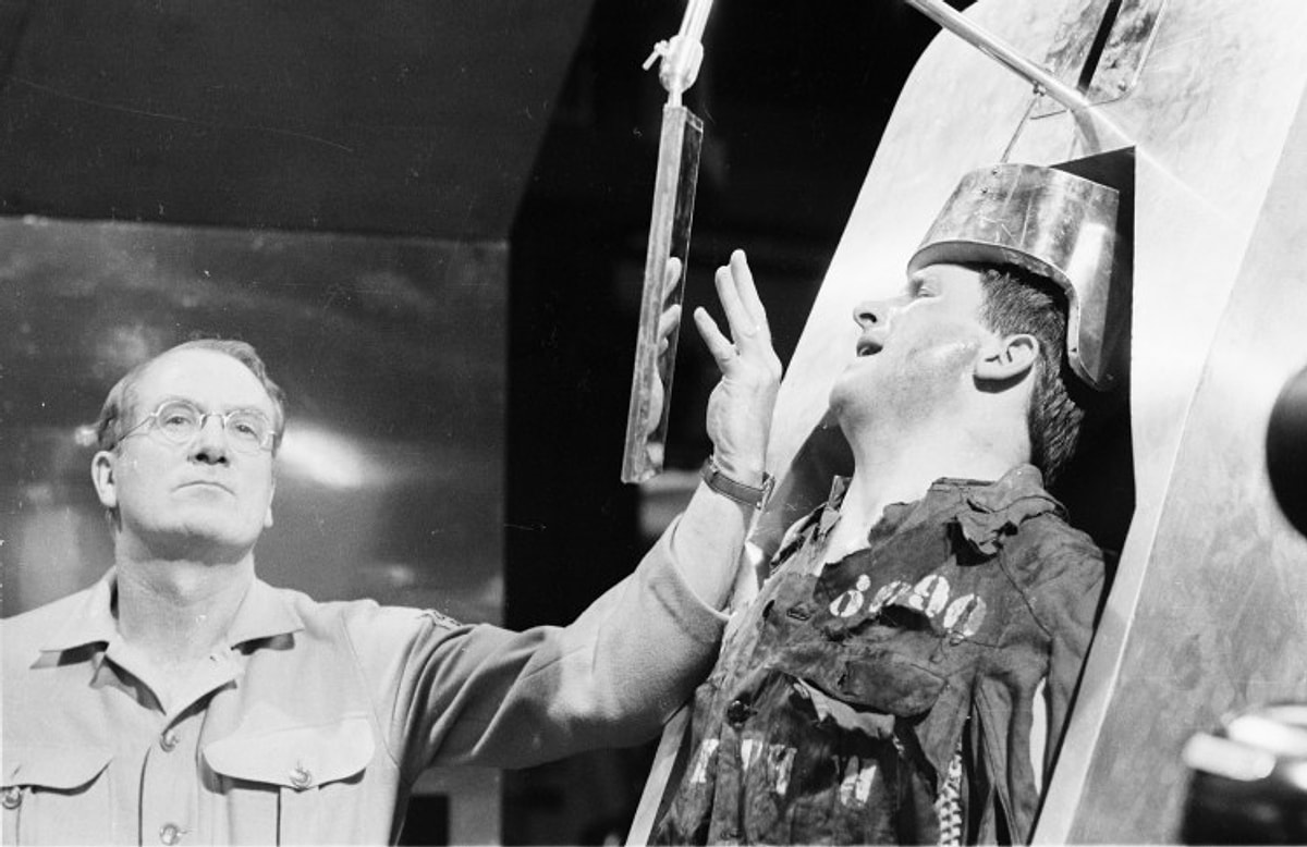 10 Of The Most Disturbing And Weird Science Experiments Ever Conducted ...