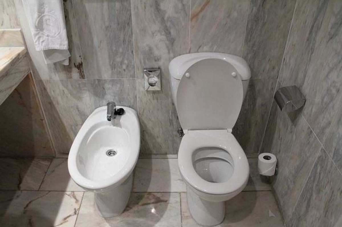 17 Different Bathroom Cultures You Probably Didn't Know About From 17 ...