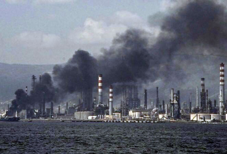 Tüpraş İzmit Rafinerisi'nde Yangın - Onedio