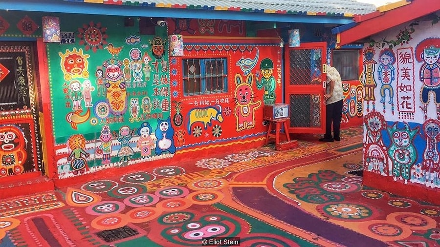 Köyünün Yıkılacağını Öğrenince Duvarlara Resim Yapmaya Başlayan ve 10 ...