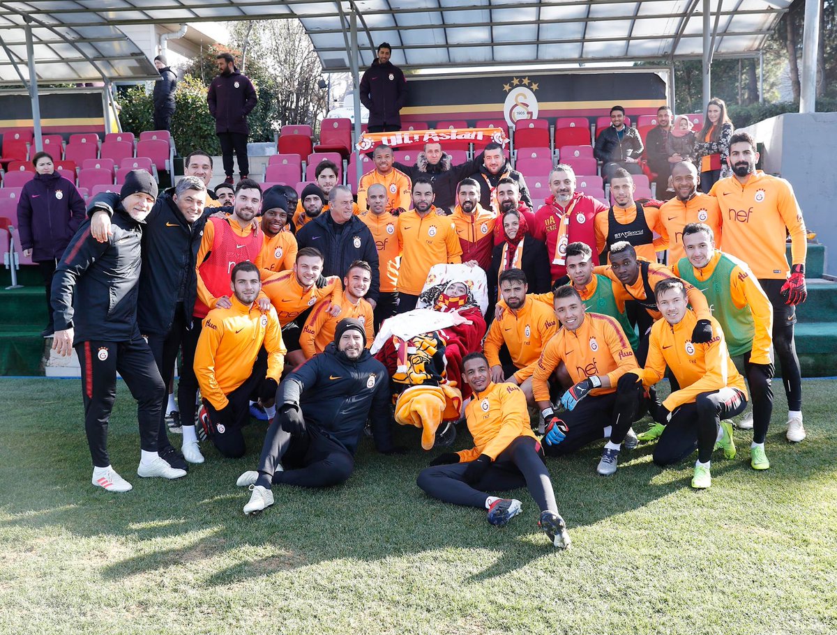 Hastalığı Nedeniyle Yatağa Bağımlı Olarak Yaşayan Velican Öndeş'in ...