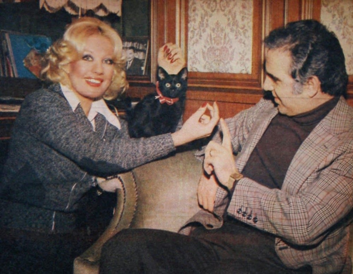 Yakından Takip Edilen Ünlülerin Hiç Bilinmeyen İlk Evliliklerini ve ...