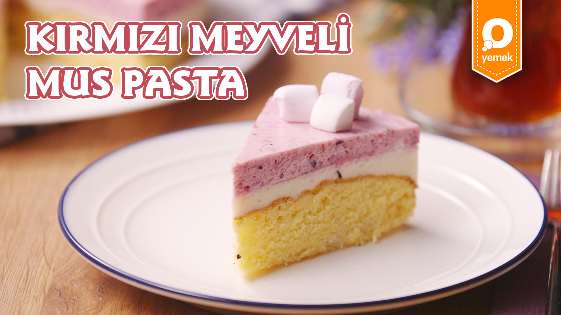 Her Katında Farklı Lezzet Var! Kırmızı Meyveli Mus Pasta Nasıl Yapılır ...