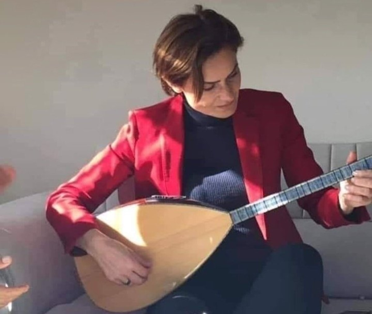 İlk Kez Göreceğiniz Fotoğraflarıyla İşte Genç Canan Kaftancıoğlu - Onedio