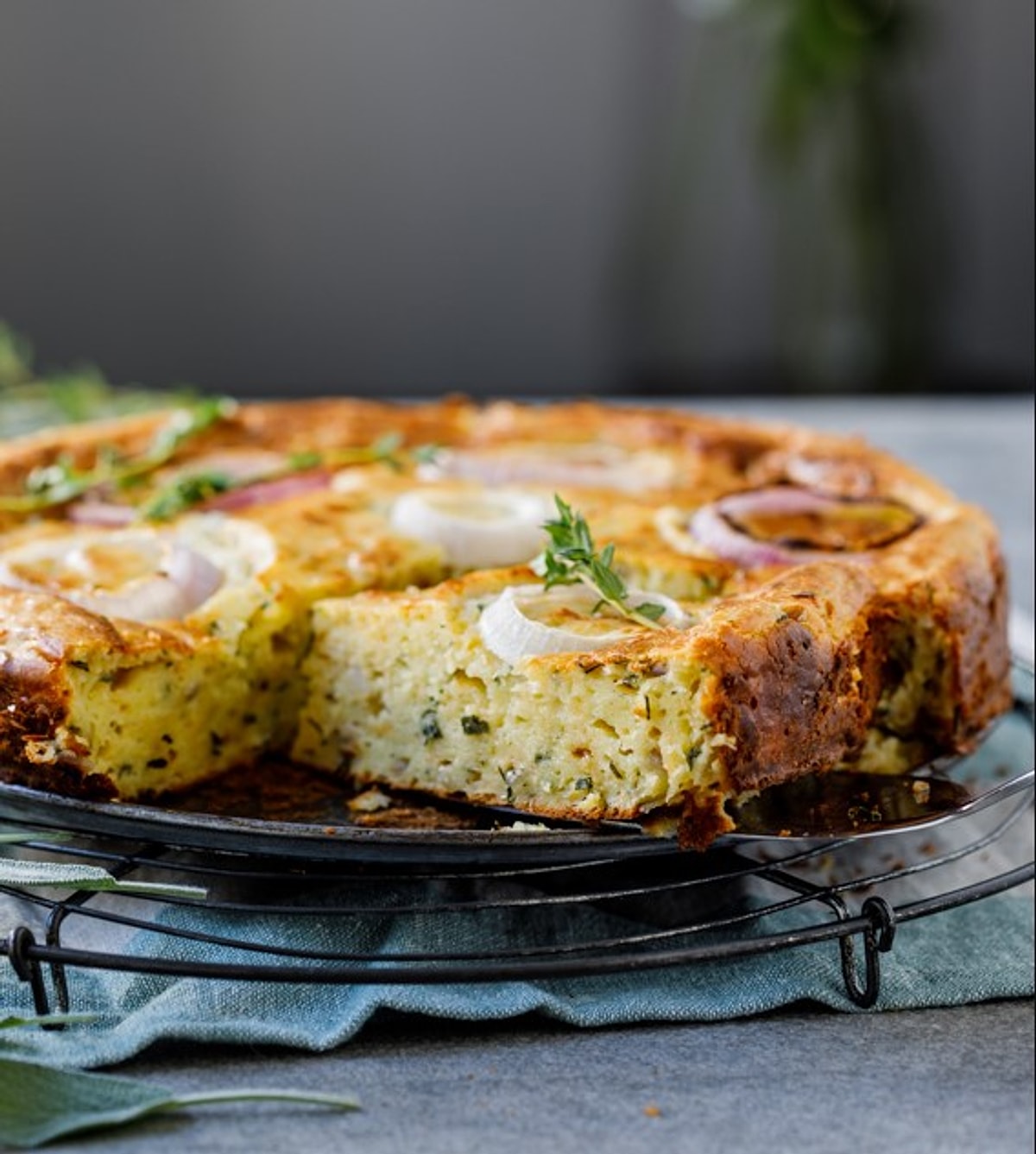 Tuzlu Kek Tarifi: Alışılmışın Dışına Çıkartan Börek Tadında Nefis Tuzlu ...