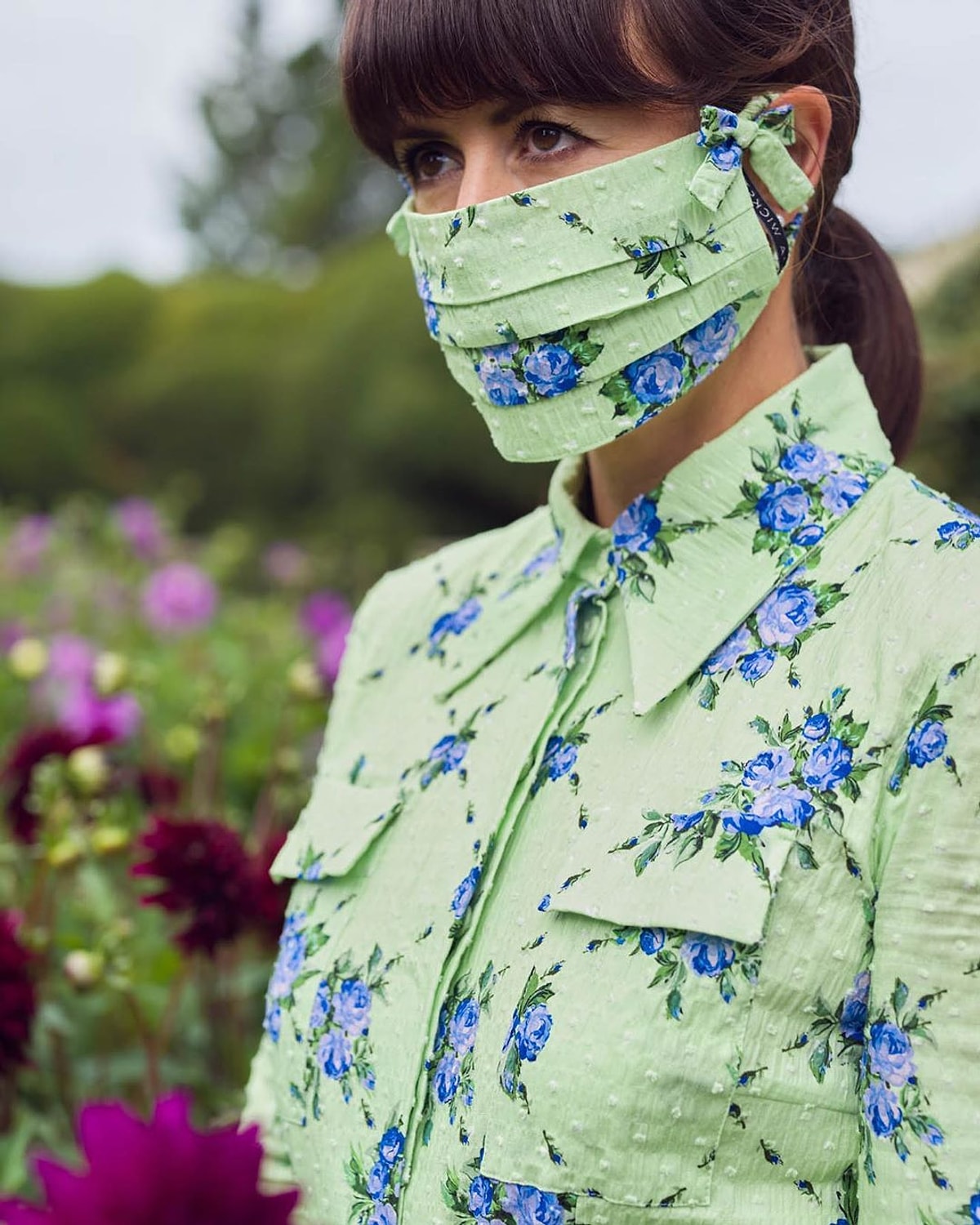 Her Kombine Ayrı Maske mi Uyduracağız? Moda Dünyasının Yeni Trendi ...