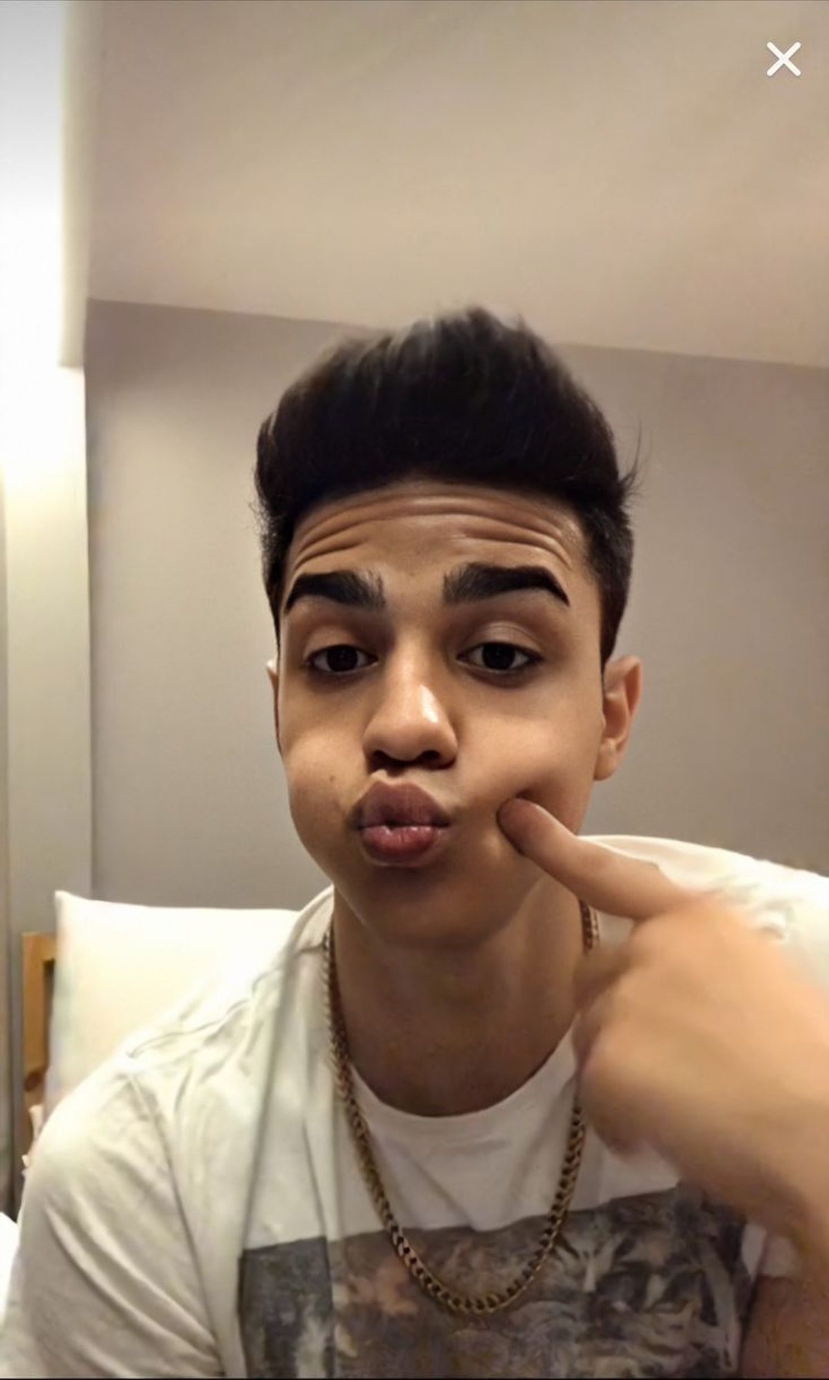 Son Günlerin En Merak Edilen Fenomeni Özgür Deniz Cellat Kim ve Niye Bu ...