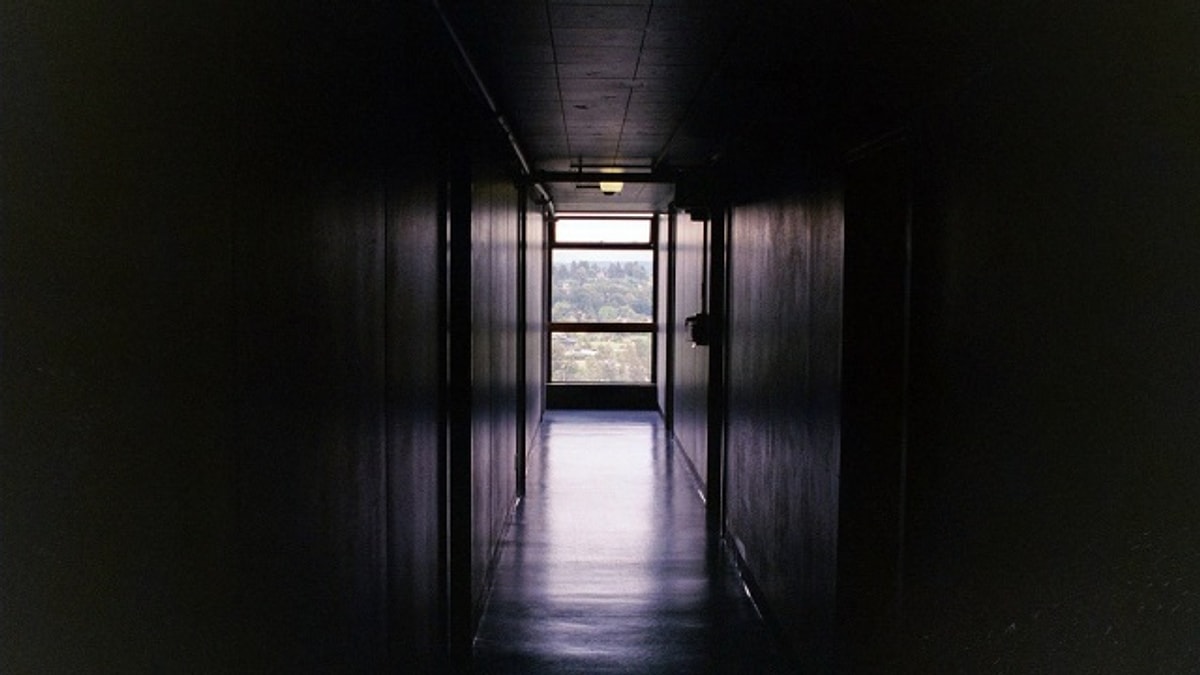 Yaşadığı Apartmanda Ardında Hiçbir İz Bırakmadan Adeta 'Buhar' Olup ...