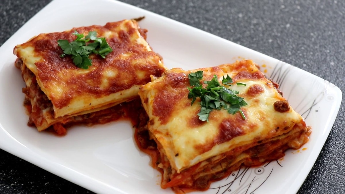 Lazanya Nasıl Yapılır? İşte Lezzetli Lazanya Tarifi… - Onedio