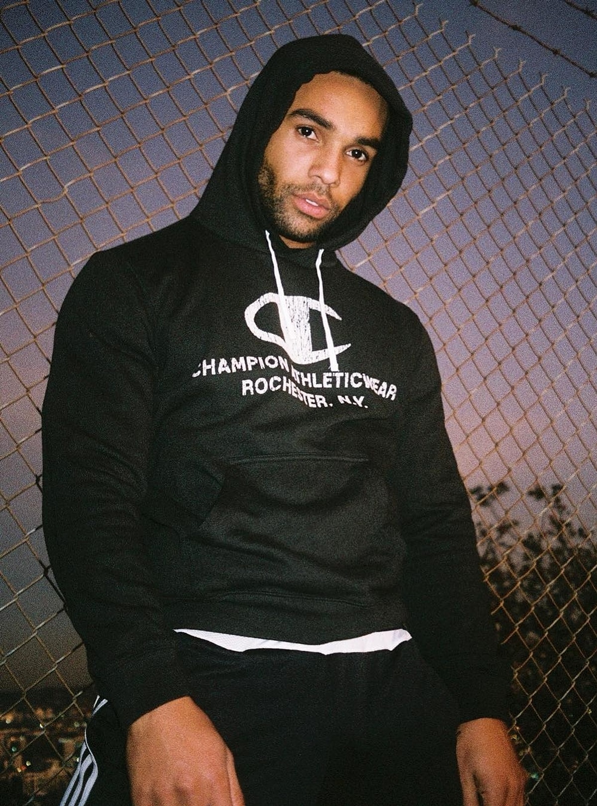 Lucien Leon Laviscount Kimdir? - Onedio