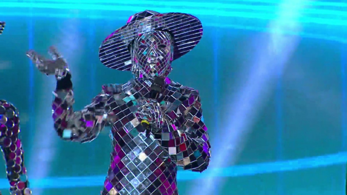 Maske Kimsin Sen "İskelet" Kimdir? İskelet Maskesinin Altındaki Ünlü ...