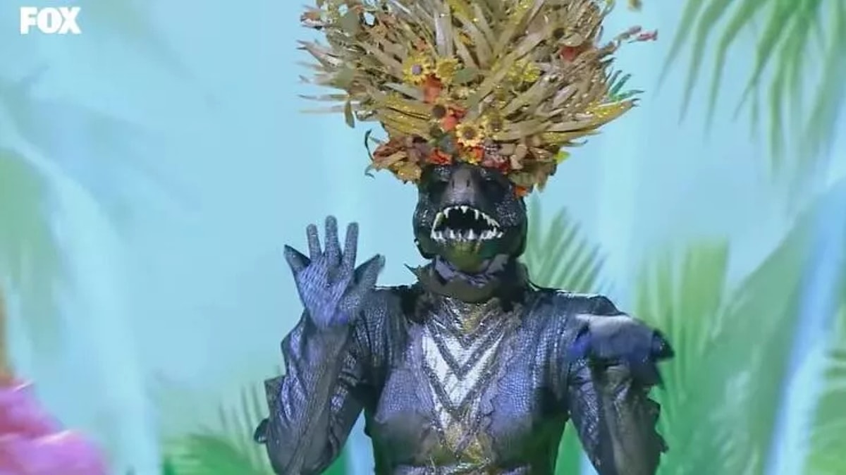 Maske Kimsin Sen "Dinazor" Kimdir? Dinazor Maskesinin Altındaki Oyuncu ...