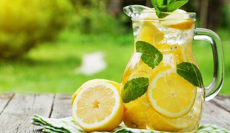 Ev Yapımı Lezzetli Limonata Tarifi: Limonata Nasıl Yapılır? - Onedio