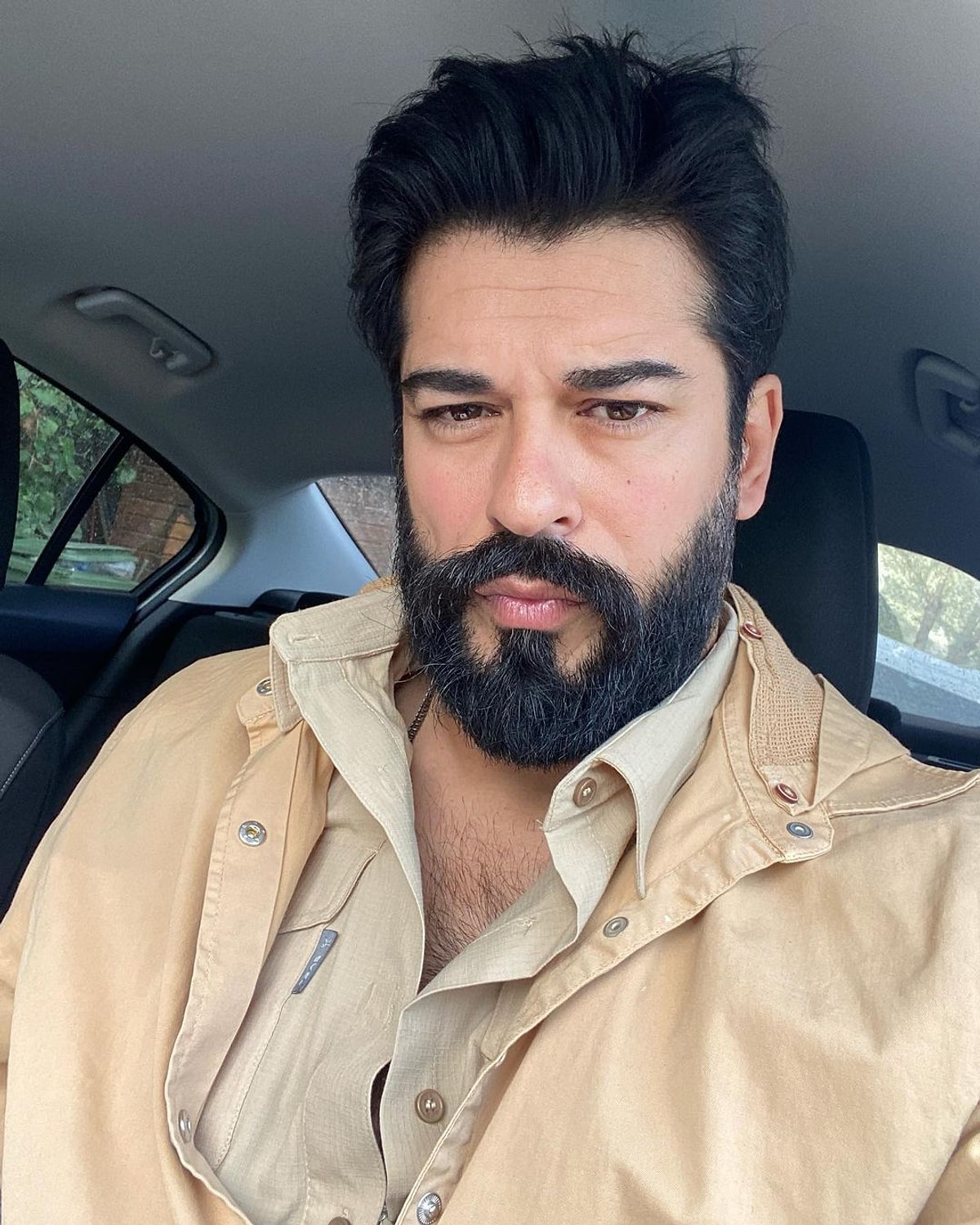 Burak Özçivit Kimdir? Kaç Yaşında ve Nereli? - Onedio