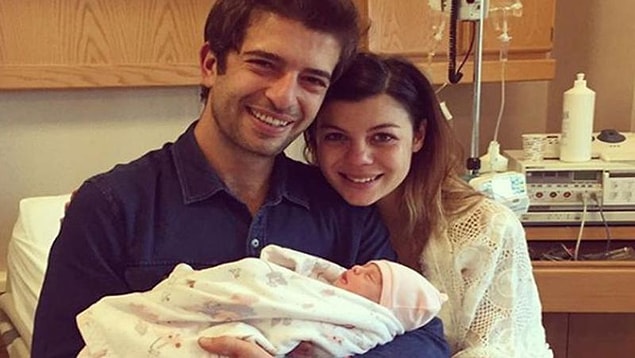 Begüm Topçu Kimdir? Güzel Oyuncu Begüm Topçu Kaç Yaşında?