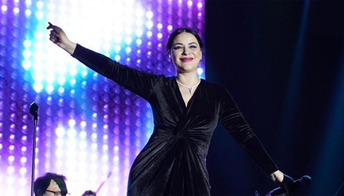 Şarkıcı Zara Kimdir? Kaç Yaşında Ve Nereli? Zara Hakkında Merak ...