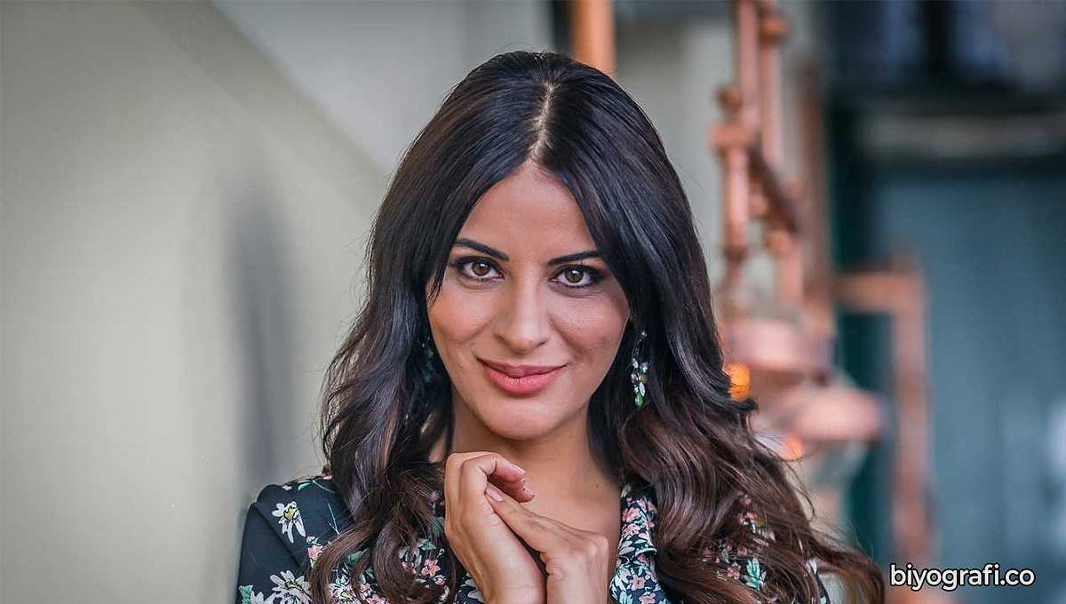 Şarkıcı Zara Kimdir? Kaç Yaşında Ve Nereli? Zara Hakkında Merak ...