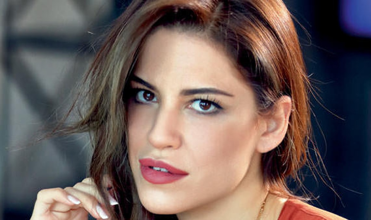 Yağmur Ünal Kimdir? Oyuncu Yağmur Ünal Nerelidir, Kaç Yaşındadır? - Onedio