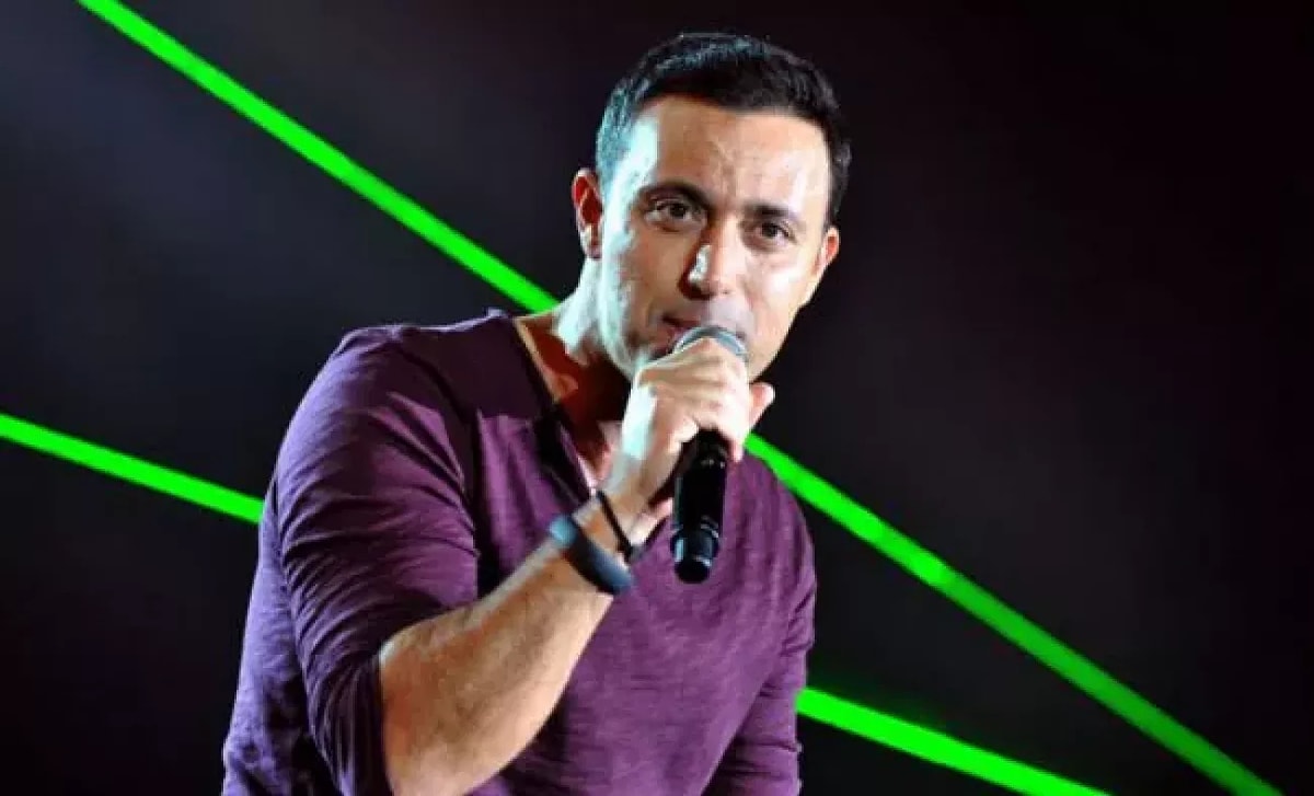 Mustafa Sandal kimdir, Nereli? Mustafa Sandal’ın Albümlerinin İsimleri ...