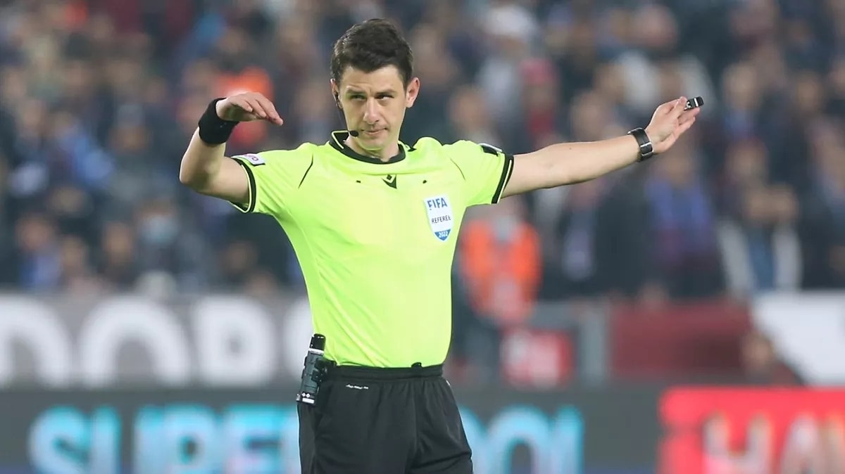 Halil Umut Meler Kimdir? Hakem Halil Umut Meler'in Yumruk Olayı Nedir ...