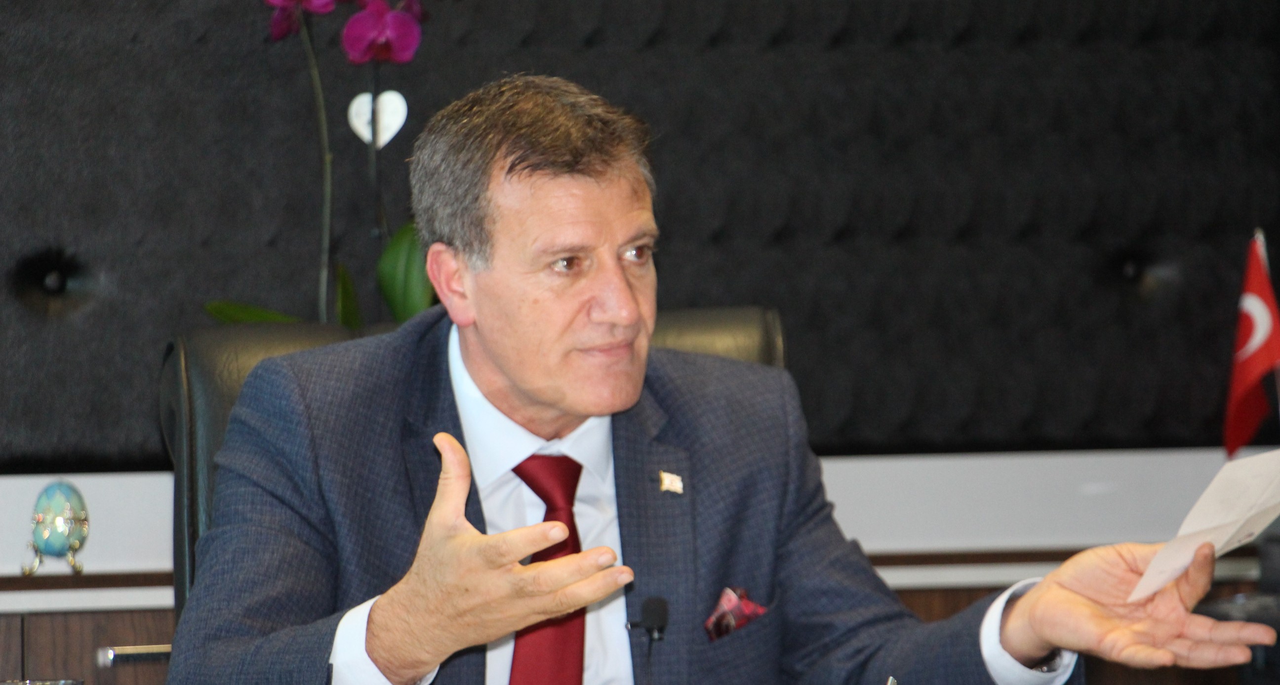 Erhan Arıklı Kimdir, Kaç Yaşında? - Onedio