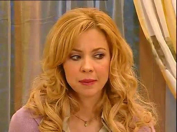 İnci Türkay Kimdir, Evli mi? Sihirli Annem'in Betüş'ü İnci Türkay'ın ...