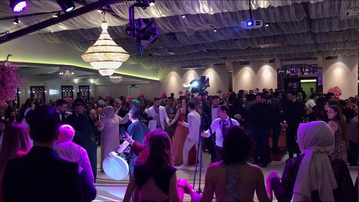 En İyi Hareketli Düğün Müzikleri - Onedio