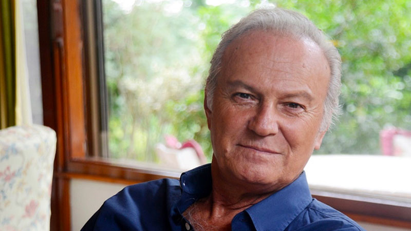 Ediz Hun Kimdir, Kaç Yaşında? Ediz Hun Hangi Yapımlarda Rol Aldı? - Onedio