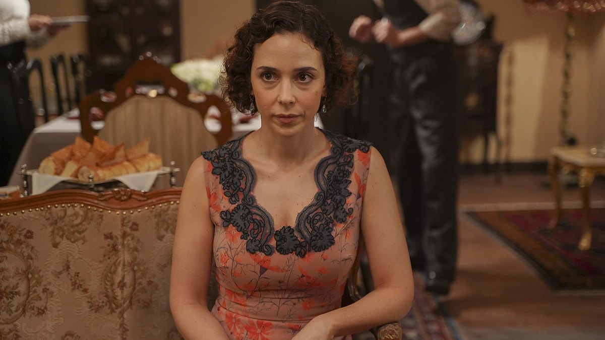 Elif Sönmez Kimdir, Kaç Yaşında? Elif Sönmez Hangi Yapımlarda Rol Aldı ...