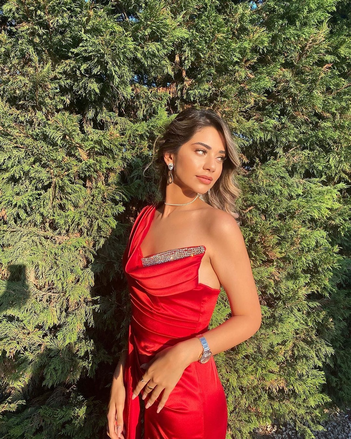 Miss Turkey 2022 Adayı Ece Aydemir Kimdir? - Onedio