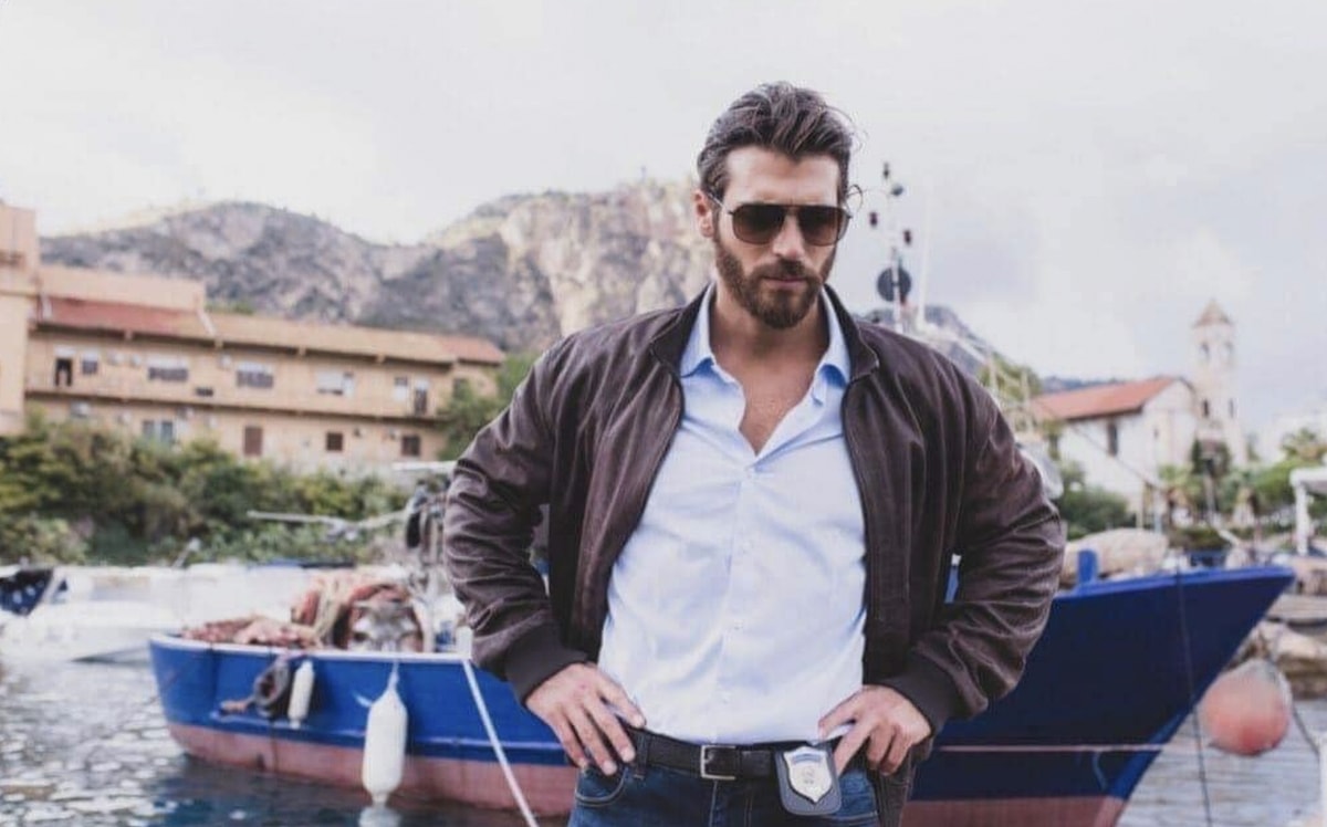 Can Yaman İtalya'da Uçtu - Onedio