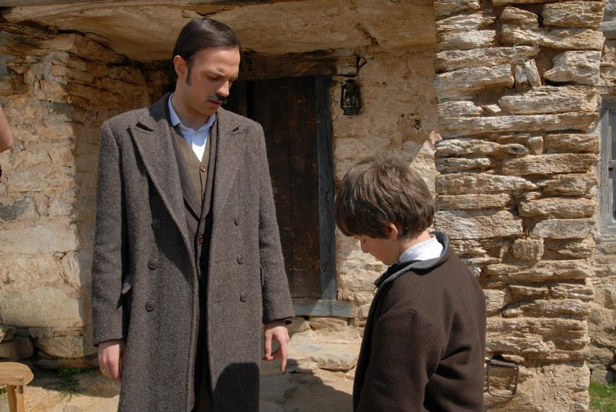 Ertan Saban'ın Kardeşi Kendisi Gibi Oyuncuymuş! - Onedio