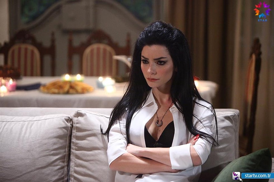 Geri mi Dönüyor? Acemi Cadı'dan Muhteşem Yüzyıl'a Güzeller Güzeli Merve Boluğur'un Ekran ...