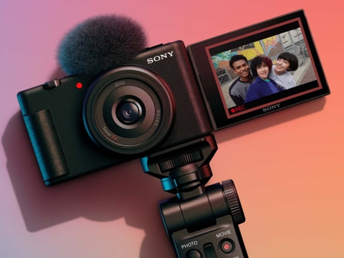 Sony Announces New ZV-1F Vlogging Camera For Content Creators - Onedio
