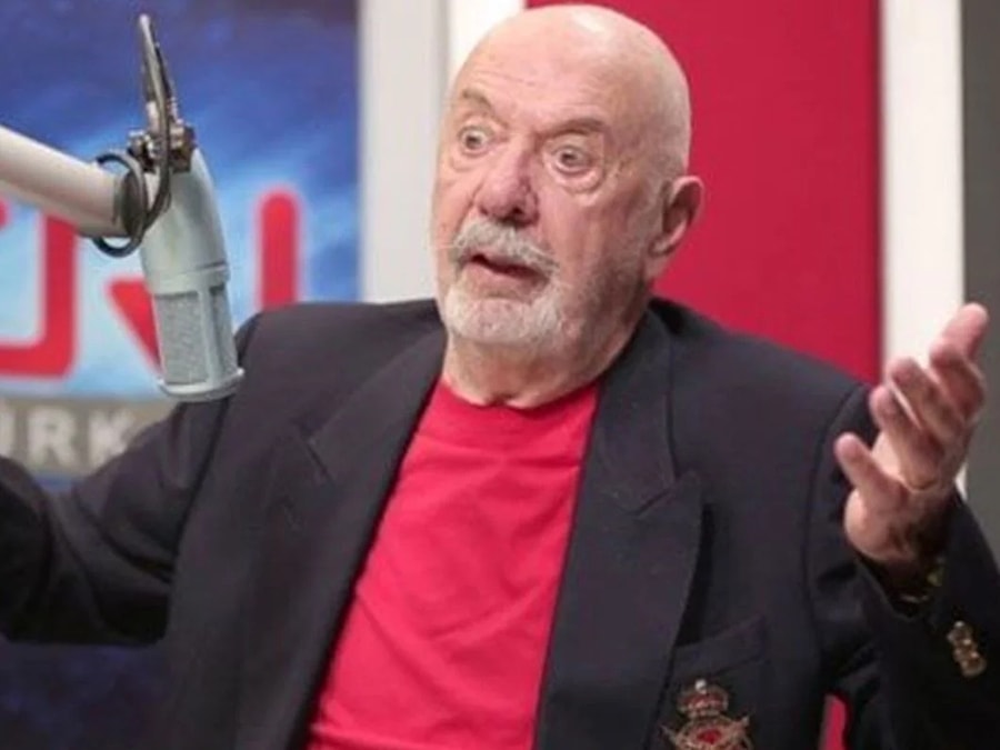 Erkan Yolaç Kimdir, Neden Öldü, Hastalığı Neydi? - Onedio