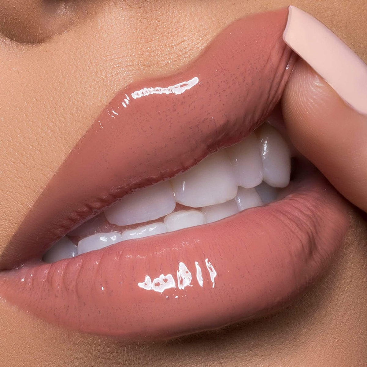 Sana Özel Lip Gloss Rengi Öneriyoruz! - Onedio