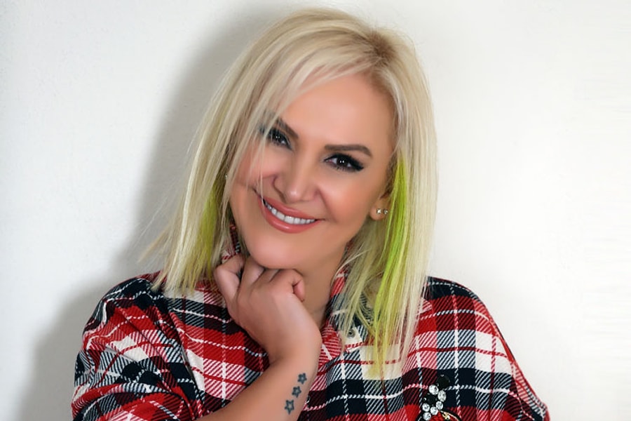 Zeliha Sunal Kimdir - Onedio