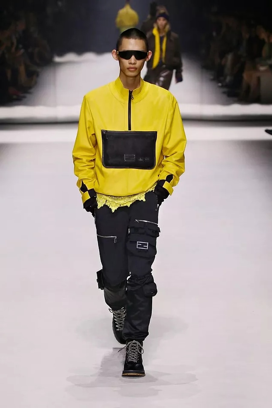 Top 15 Fashion Trends Making a Comeback at Fashion Weeks - Onedio